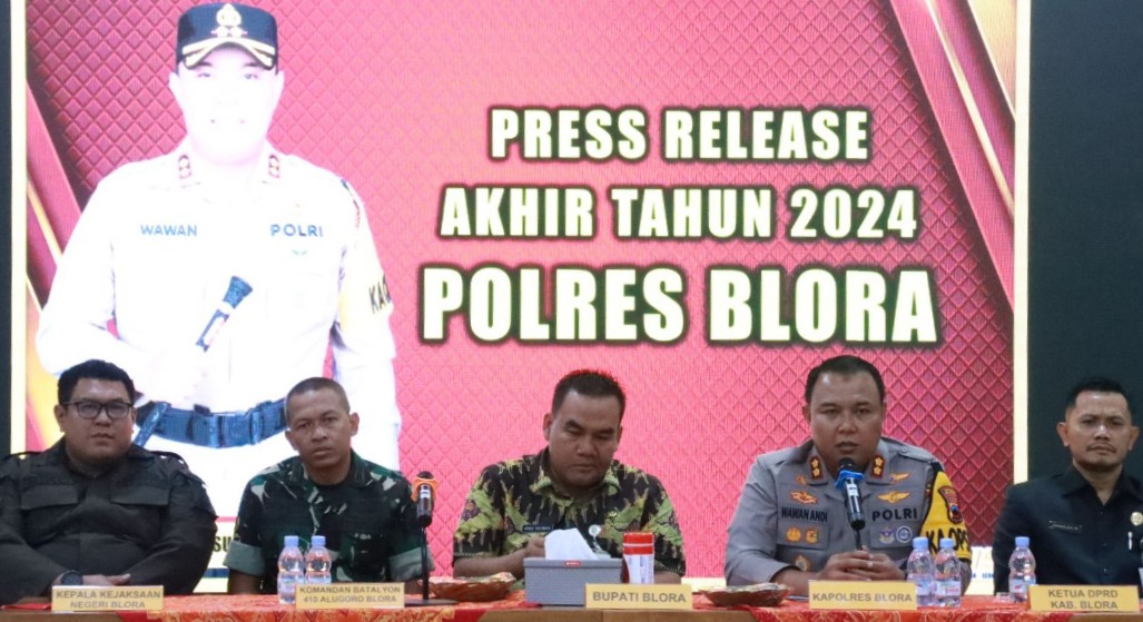 Polres Blora Gelar Press Release Akhir Tahun 2024 dan Pemusnahan Barang Bukti - KLIKJATENG